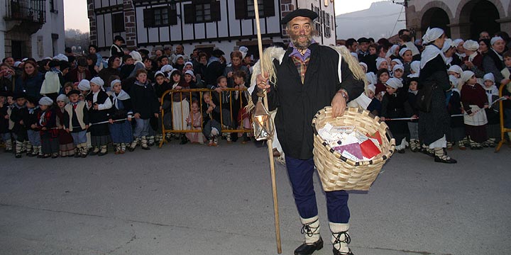 A bottal vert nagybácsi esete - Határátkelő