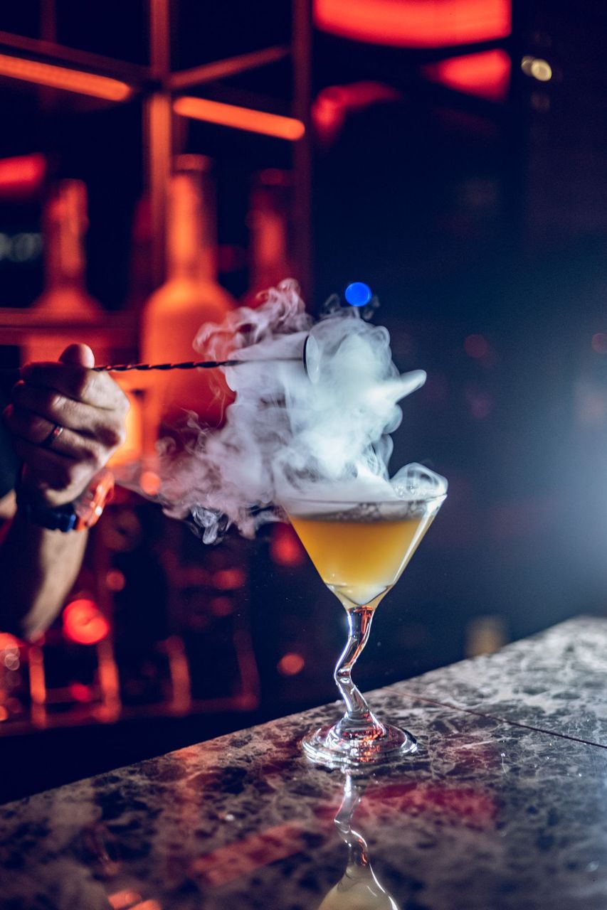 Disfruta del mejor ambiente al aire libre en la terraza Vudú Marbella ...