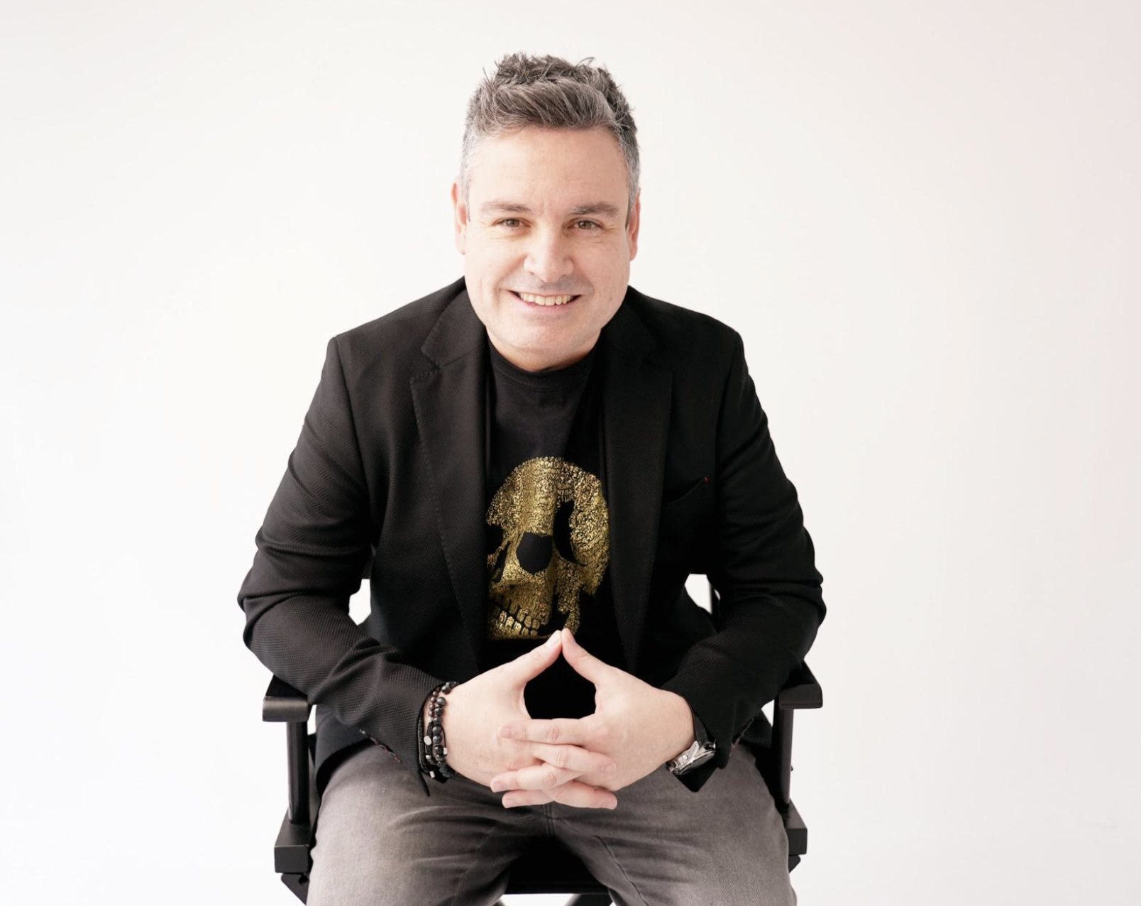 Vicente Álamo, una triple nominación en los World Entertainment Awards ...