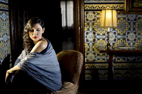 Eva Cortés, una hondureña criada en Sevilla empeñada en ser dama del ...