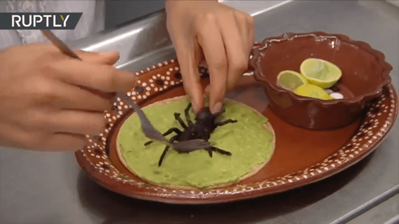 Con este taco de tarántula vencerás tu fobia - Periodista Digital